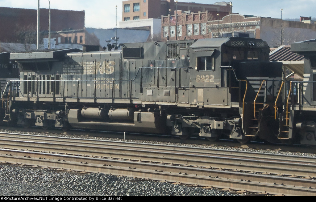 NS 8822